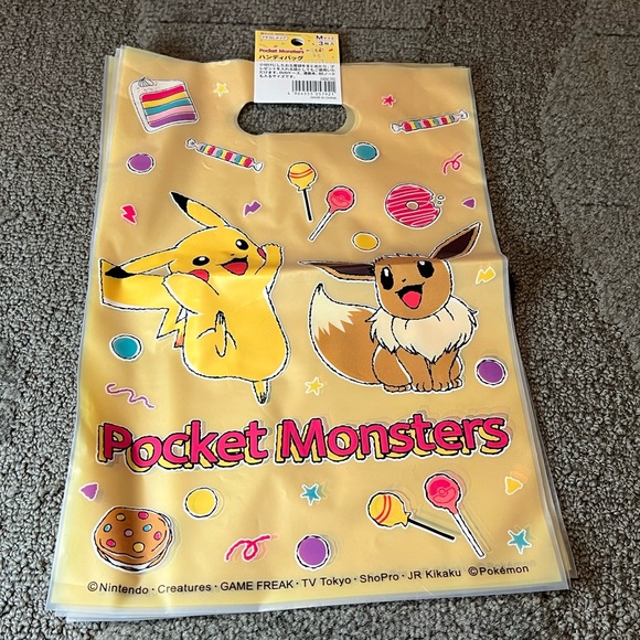 Pokemon | Party Supplies | Pokmon Pikachu Eevee Plastic Handle Bags ...